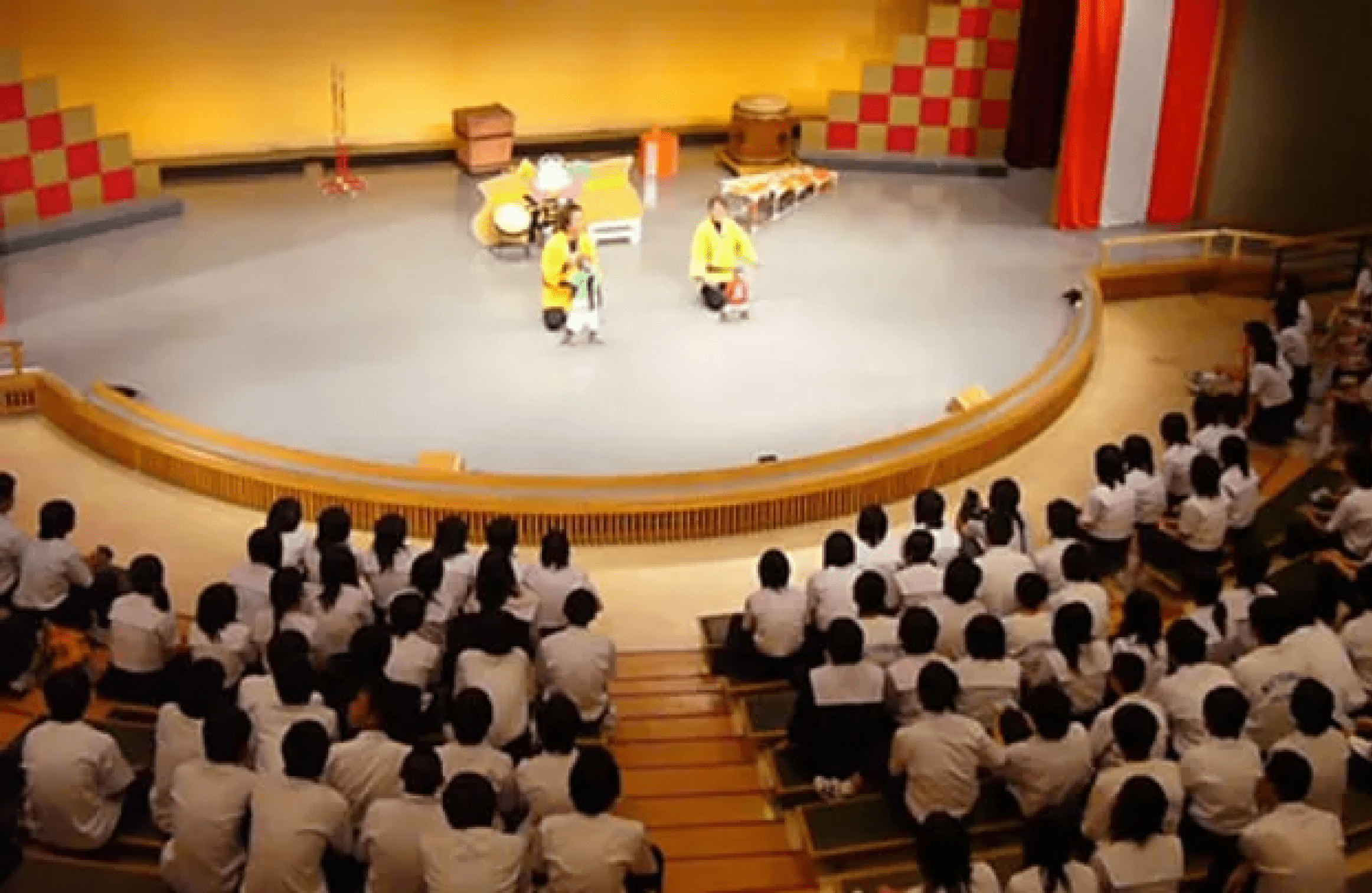 劇場紹介｜阿蘇猿まわし劇場