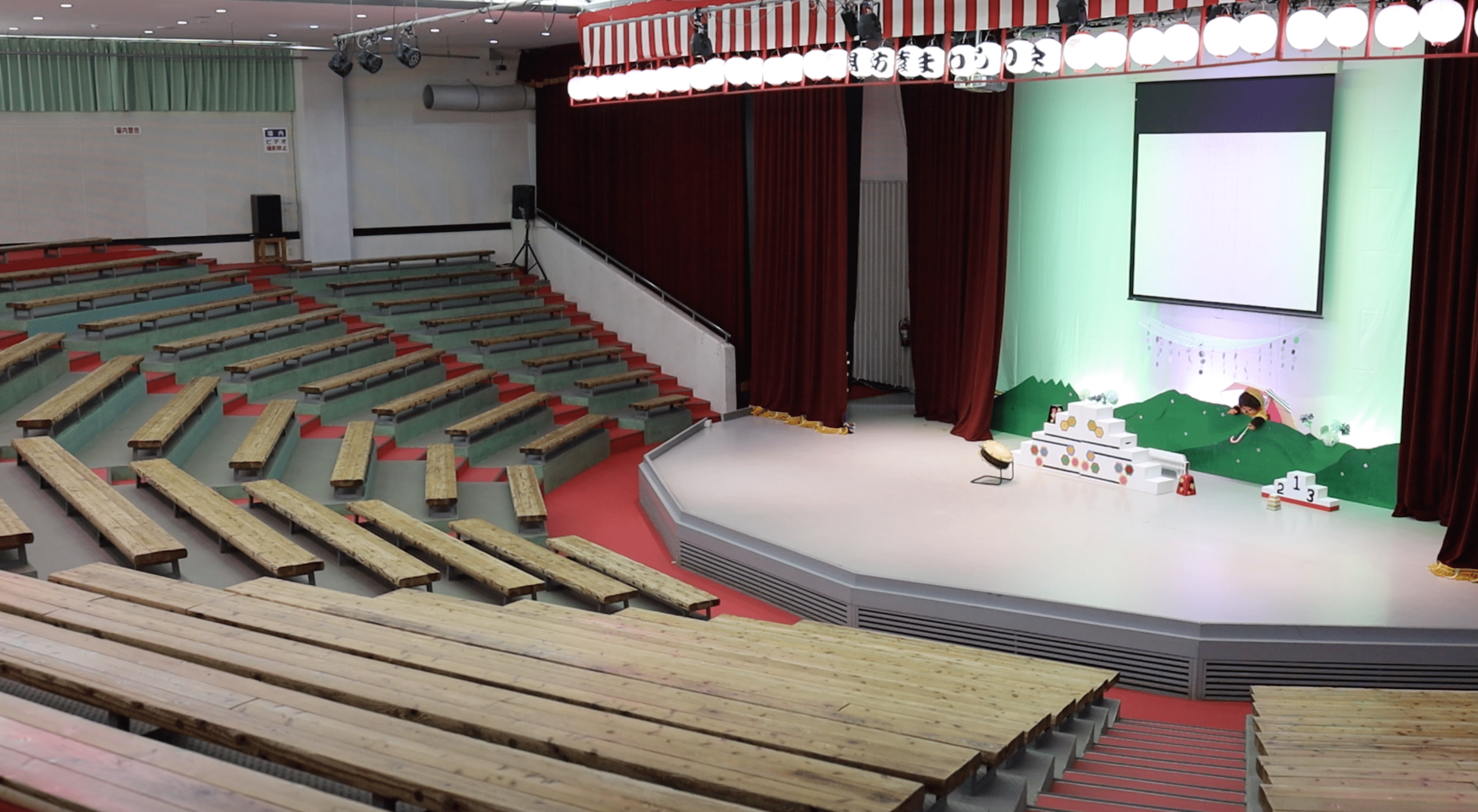 劇場紹介｜阿蘇猿まわし劇場